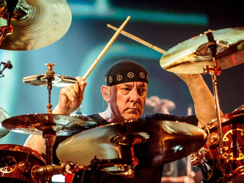 10 Best Famous & Greatest Drummers Of All Time - Siachen Studios