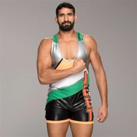 10 Best Indian WWE Wrestlers Of All Time