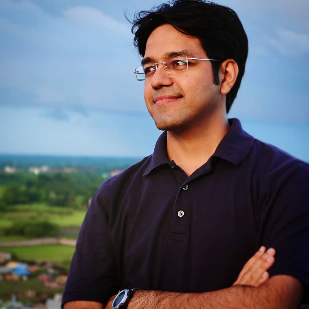 16 Best Vloggers In India In 2025