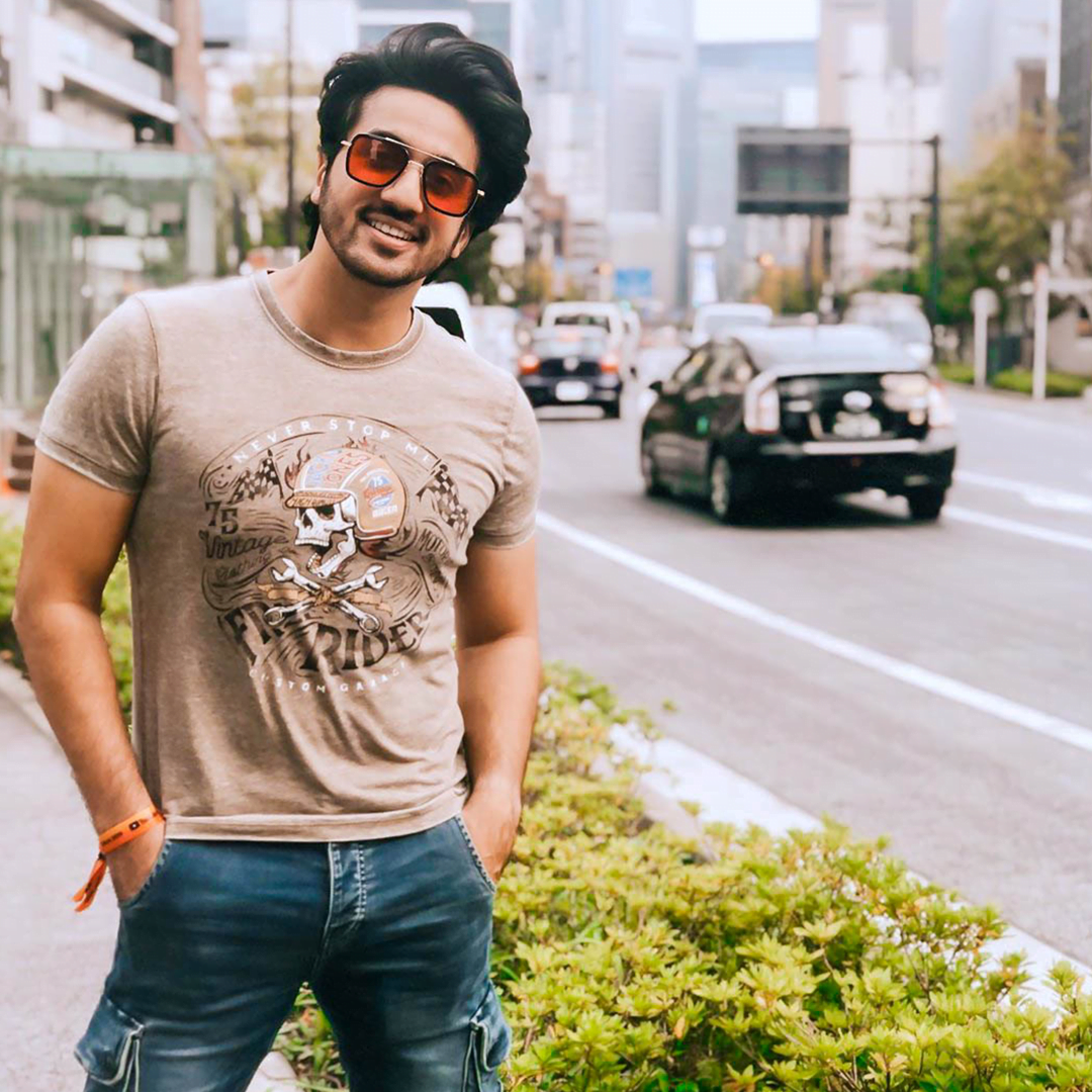 16 Best Vloggers In India In 2025