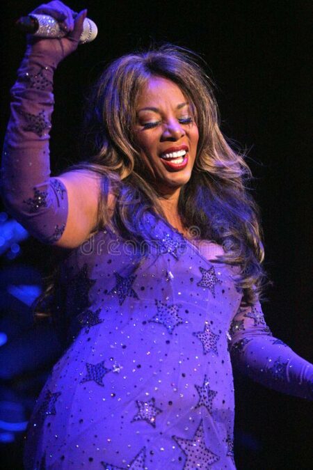 20 Best Famous 70s Female Singers Of All Time