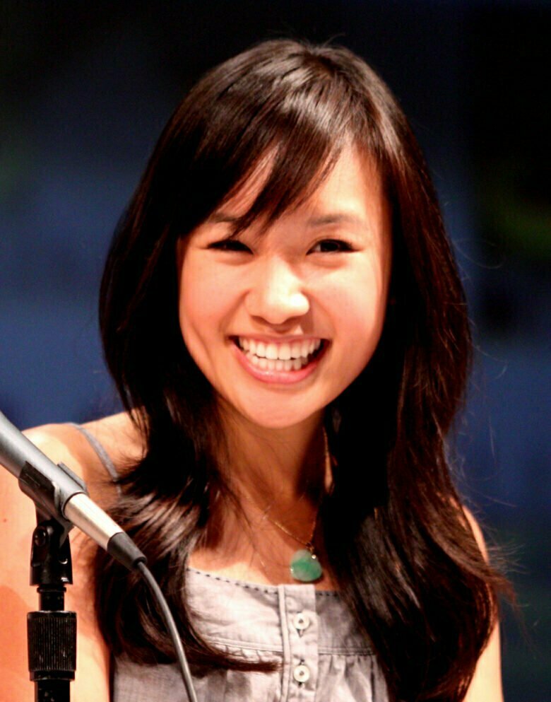 16 Funny Best Asian Female Stand-Up Comedian Of All Time