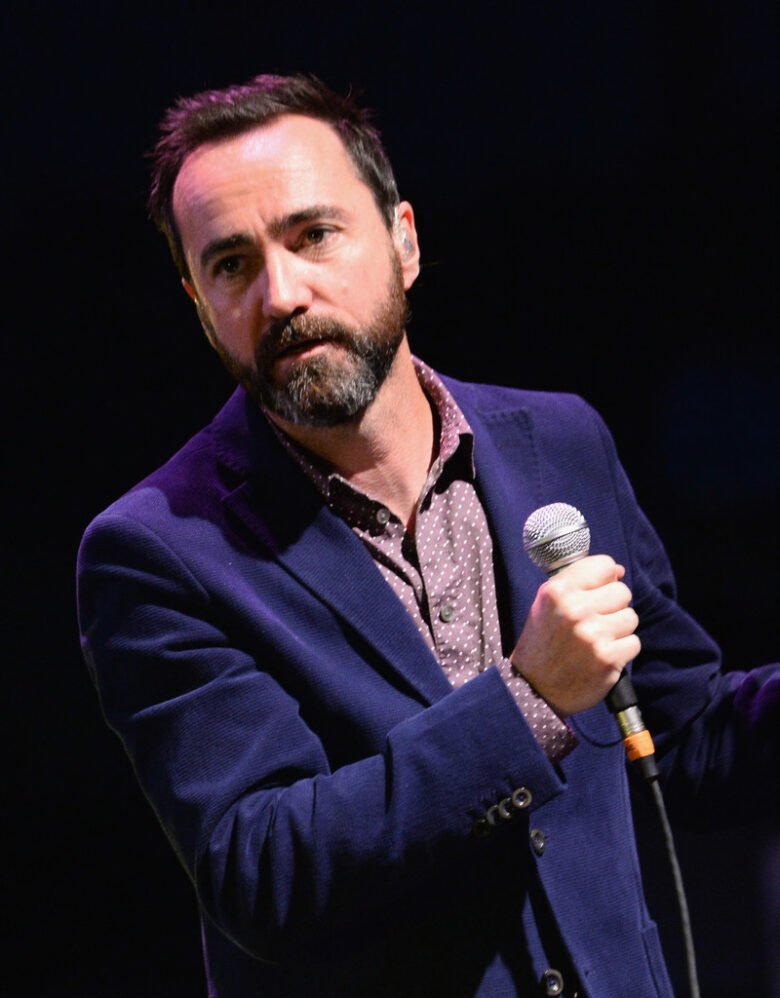 20 Best Famous Hawaii Singers & Musicians Of All Time